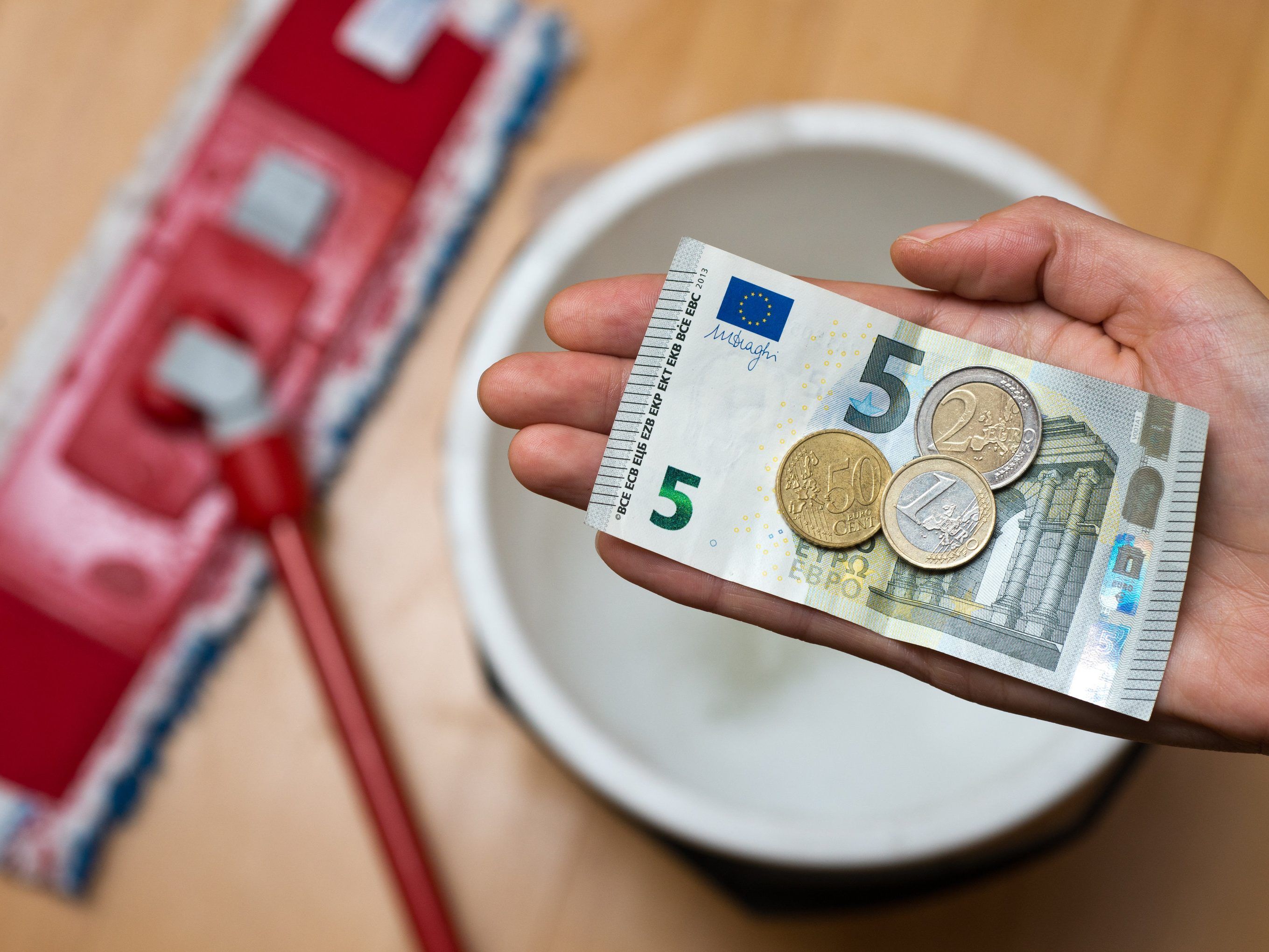 Ist Ein Mindestlohn Von 1500 Euro Brutto Hoch Genug Frage Des Tages