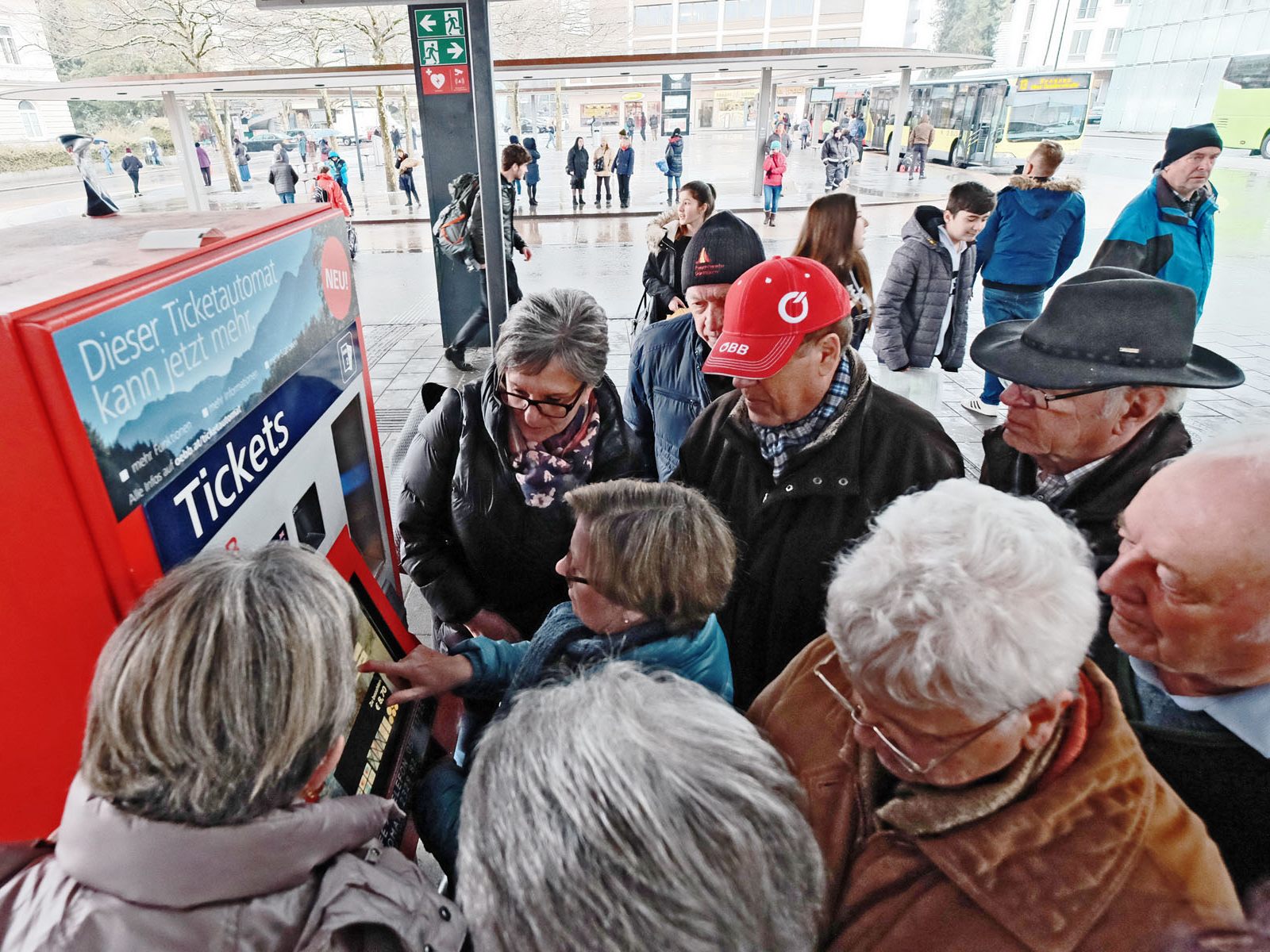 Der neue ÖBB-Ticket-Automat - Dornbirn | VOL.AT
