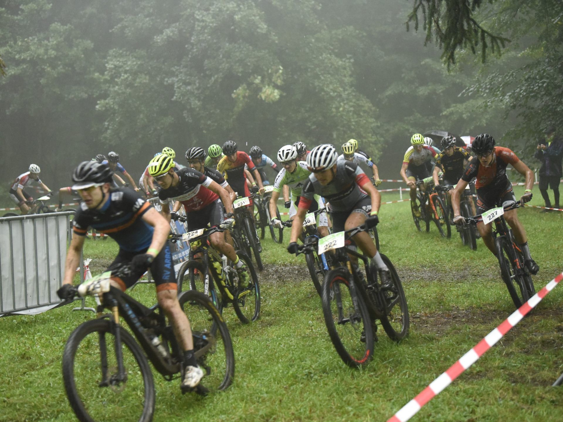 Die Mountainbike Elite am Zanzenberg - Dornbirn | VOL.AT