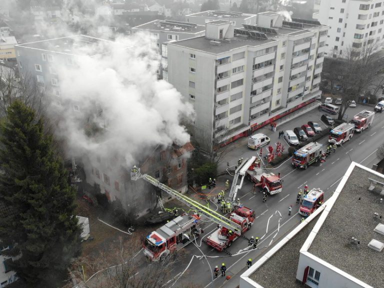 Rätsel um Brand von unbewohntem Haus - VOL.AT