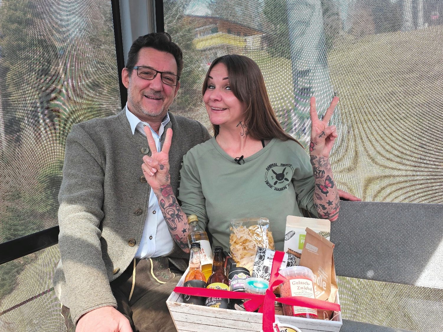 LÄNDLE TV: Us dr Gondl mit Sandy P. Peng - Bregenz | VOL.AT