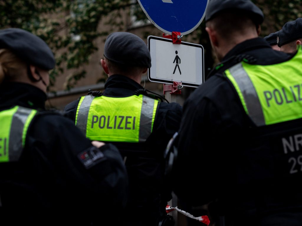 AfD-Kandidat bei Messerattacke in Mannheim verletzt: Polizeieinsatz nach Vorfall am Marktplatz ...